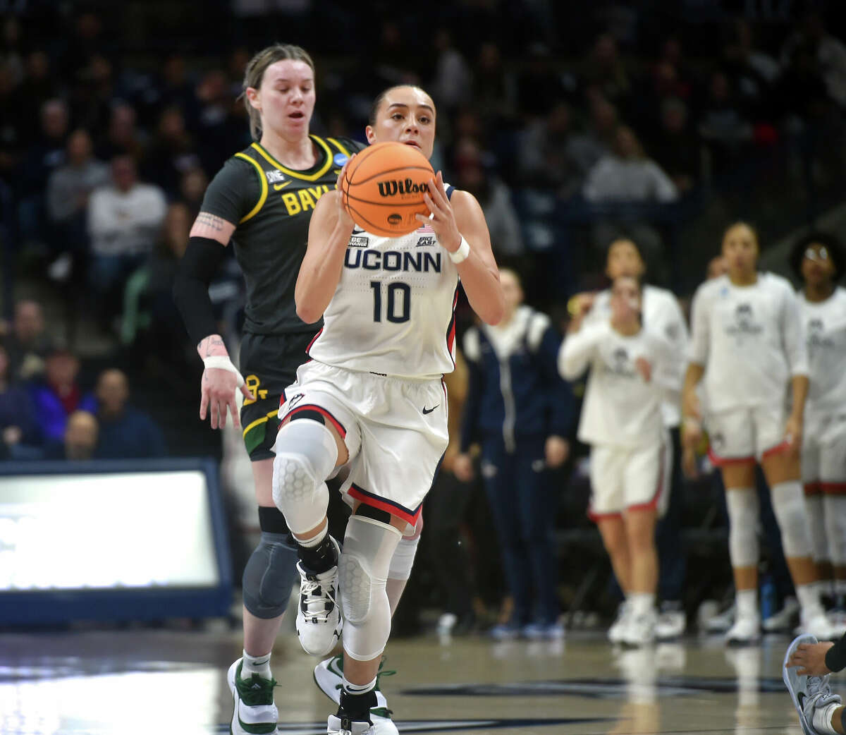 UConn women advance to 29th straight Sweet 16 in NCAA Tournament