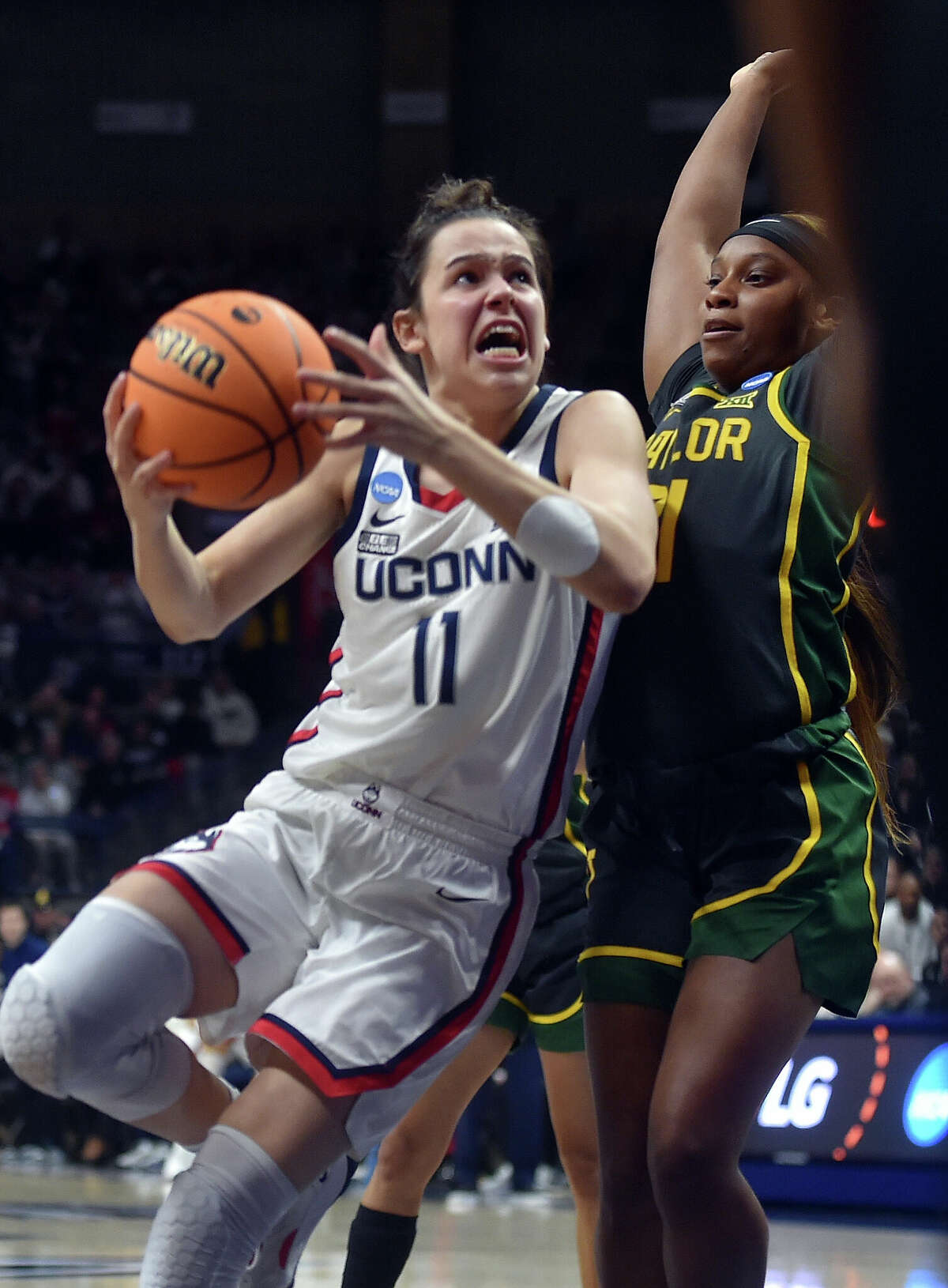 UConn women advance to 29th straight Sweet 16 in NCAA Tournament