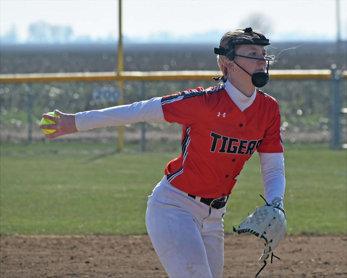 Hamilton throws one-hitter; Tigers top Miners