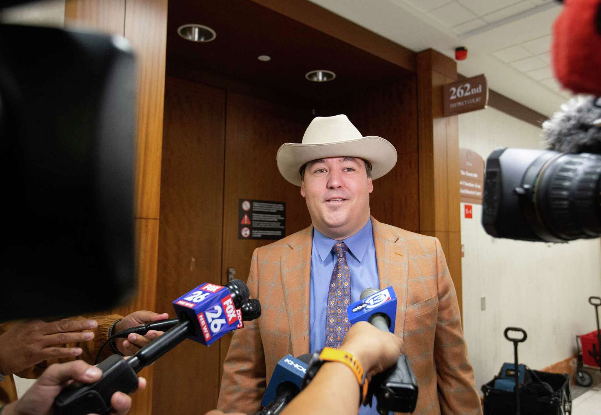 Suspects in Heights double killings likely in Vietnam, prosecutor says