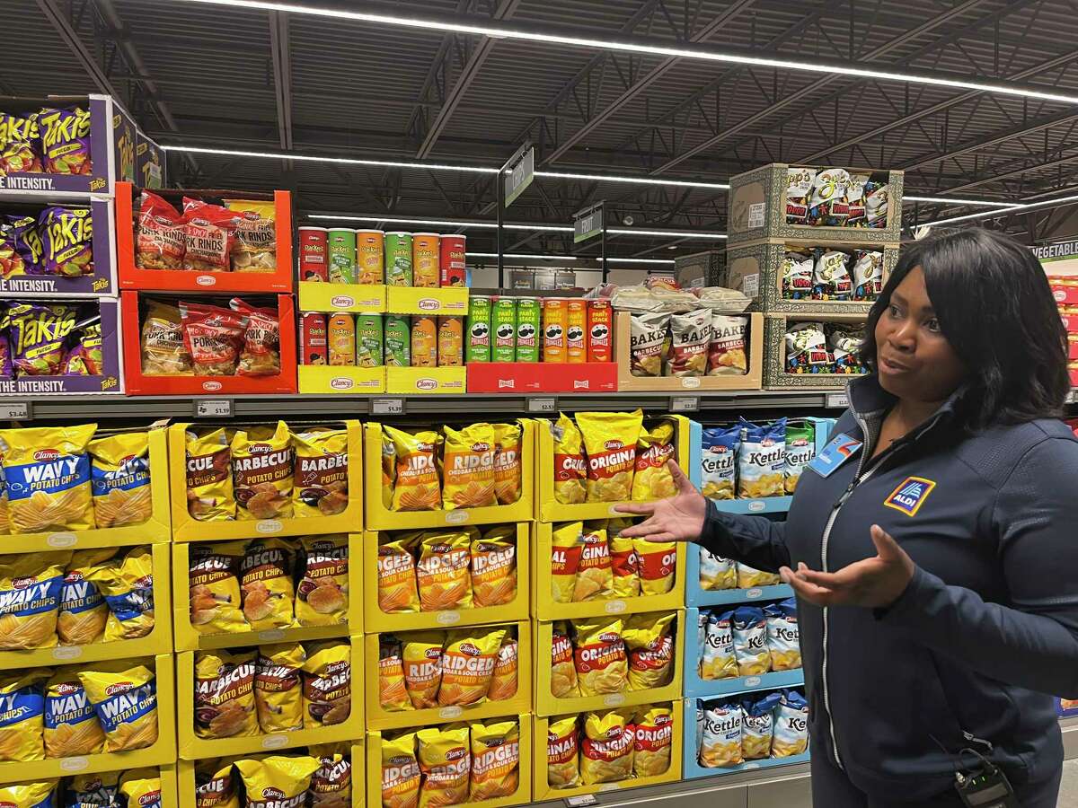 More Houston grocery shoppers are turning to Aldi. Here's why.