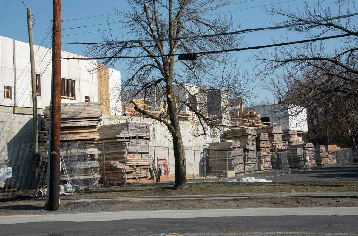 $35 million apartment project at 1211 Western Ave. halted