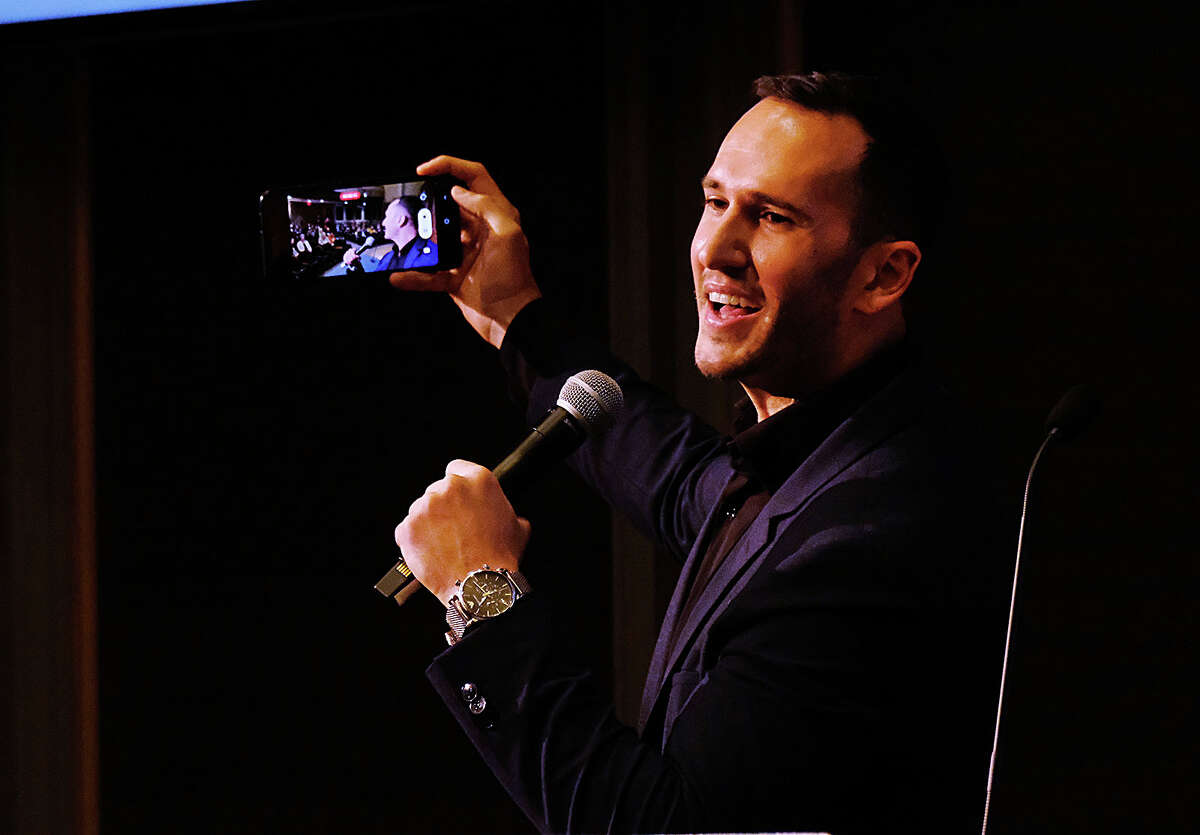 Abbott in Austin, Houston to push private school voucher plan