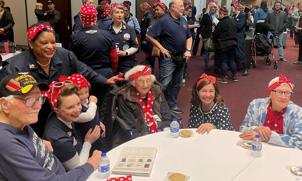 Real-life 'Rosie the Riveter' meets Senator McDonald Rivet