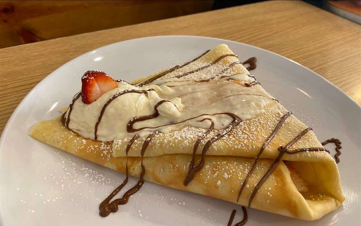 A place for friends, variety of options at Crepes Et Amis