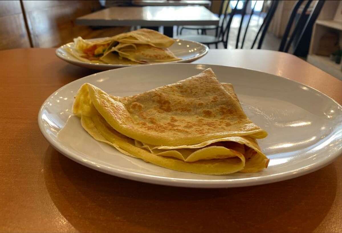 A place for friends, variety of options at Crepes Et Amis