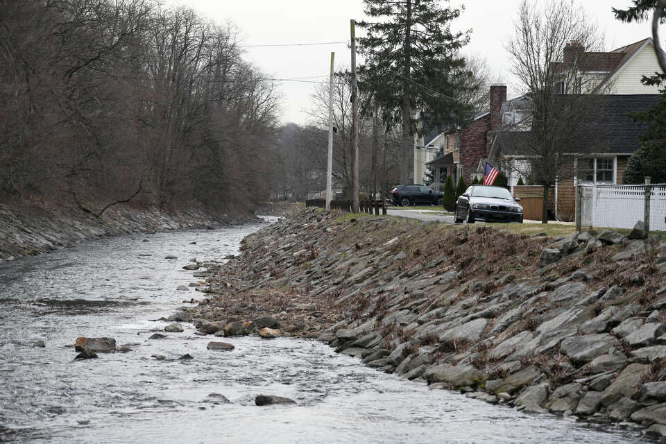 Missing NY man's body pulled from Byram River near Greenwich