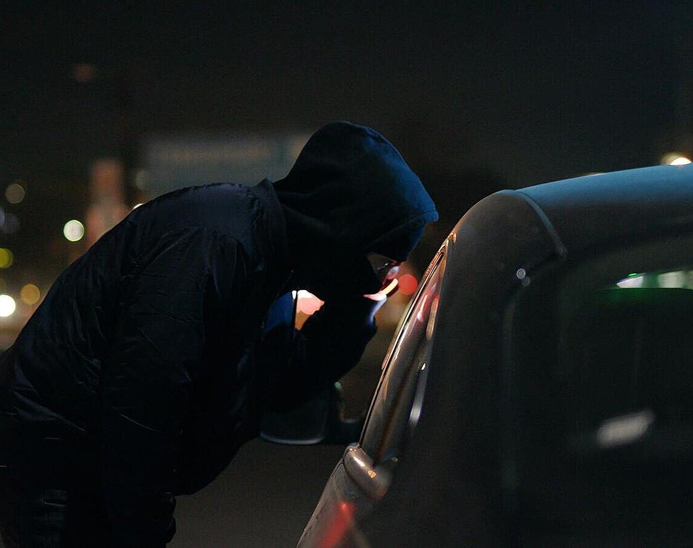 Auto Theft Is On The Rise! Be Careful And Lock Your Car