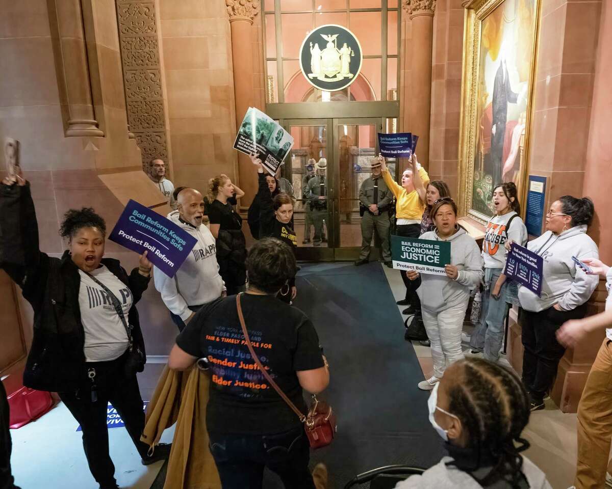 Session shaped Hochul's tenuous relationship with Legislature