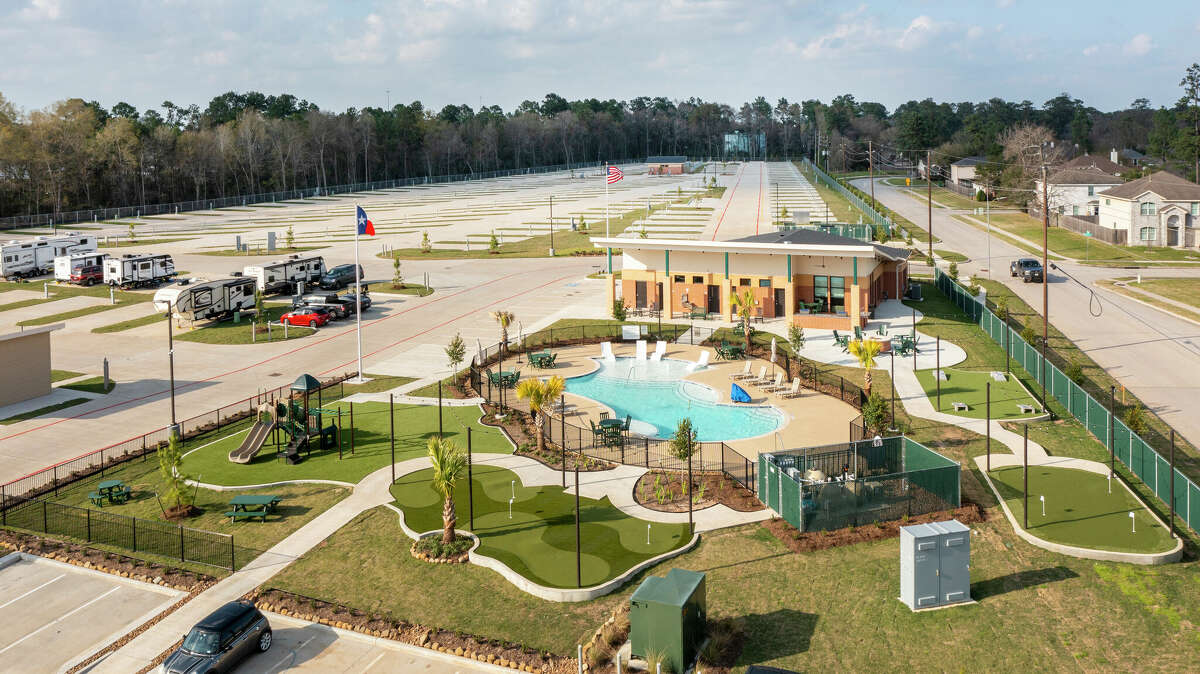 Transwestern lands industrial tenant for development near Bayport