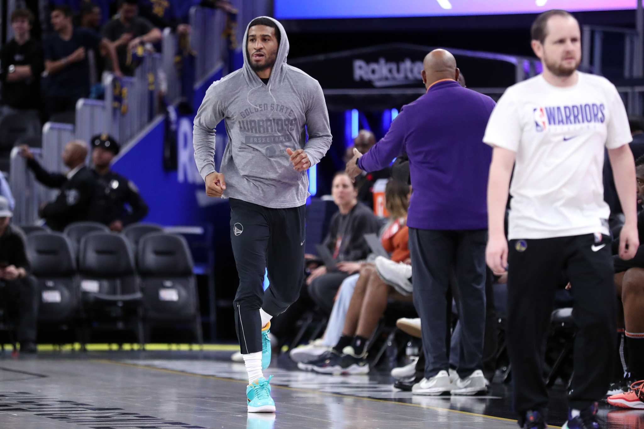 Gary Payton II clears final hurdle, makes season debut with Warriors