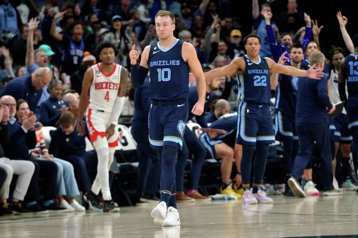 Houston Rockets: Memphis pulls away late for hard-fought victory