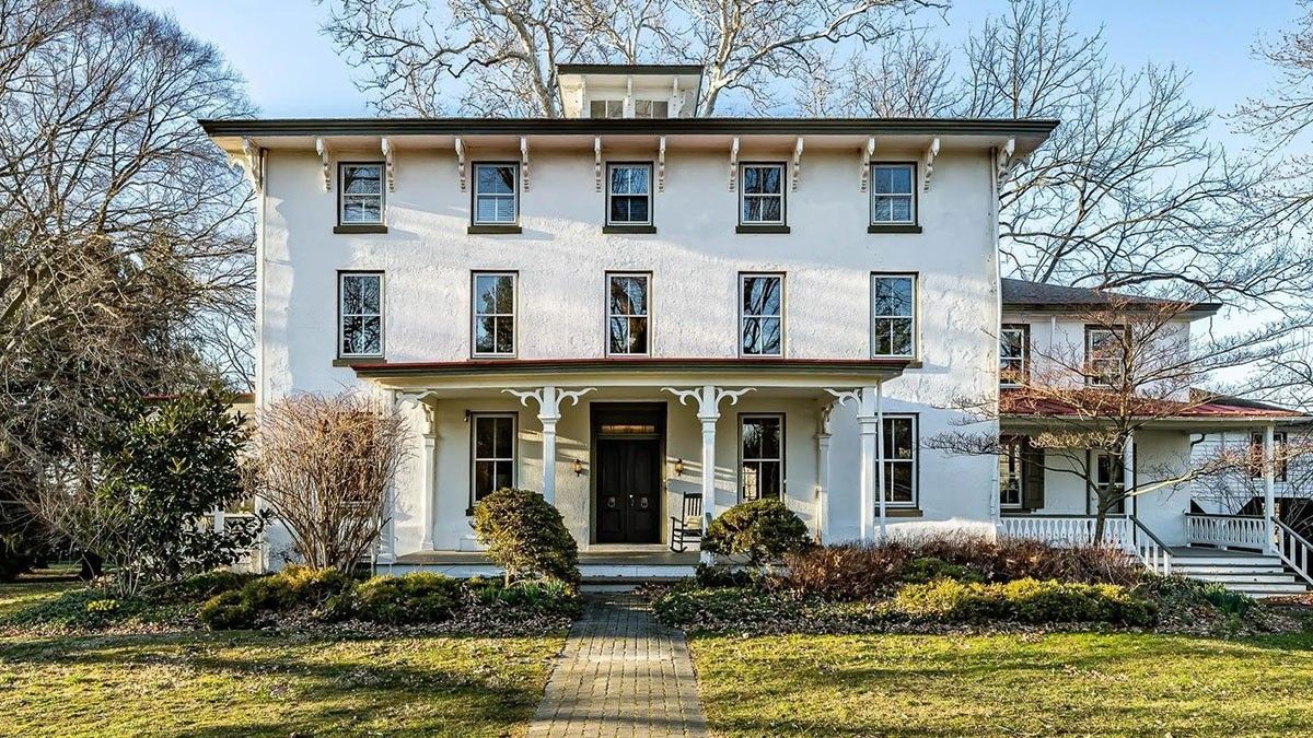 Built in 1731, A Pennsylvania Farm With Revolutionary War Ties Is This ...