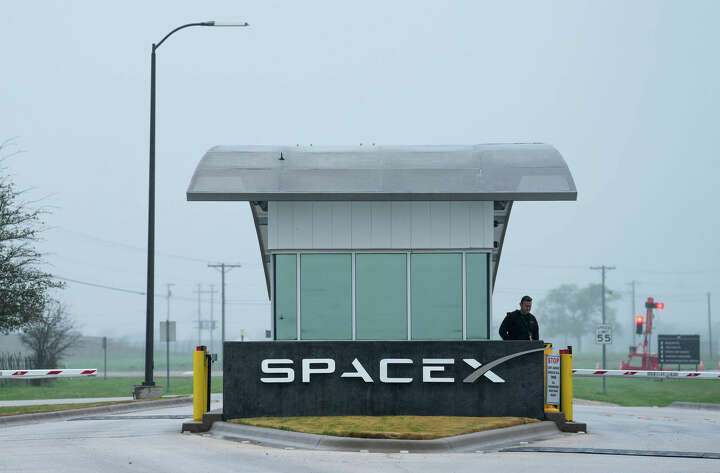 SpaceX expanding McGregor engine facility, adding pool at Starbase