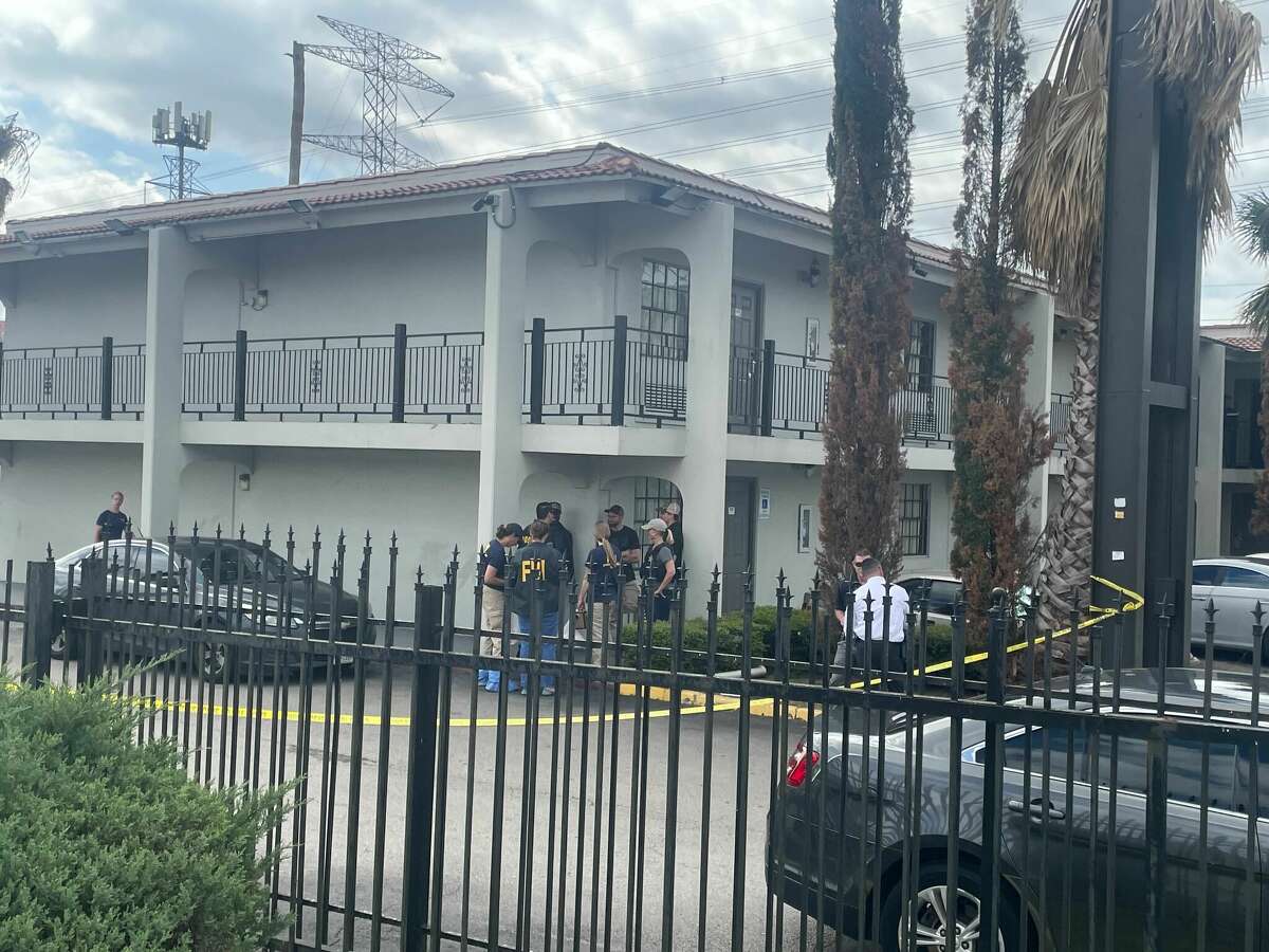 FBI agent shoots, kills one during hostage rescue in north Houston