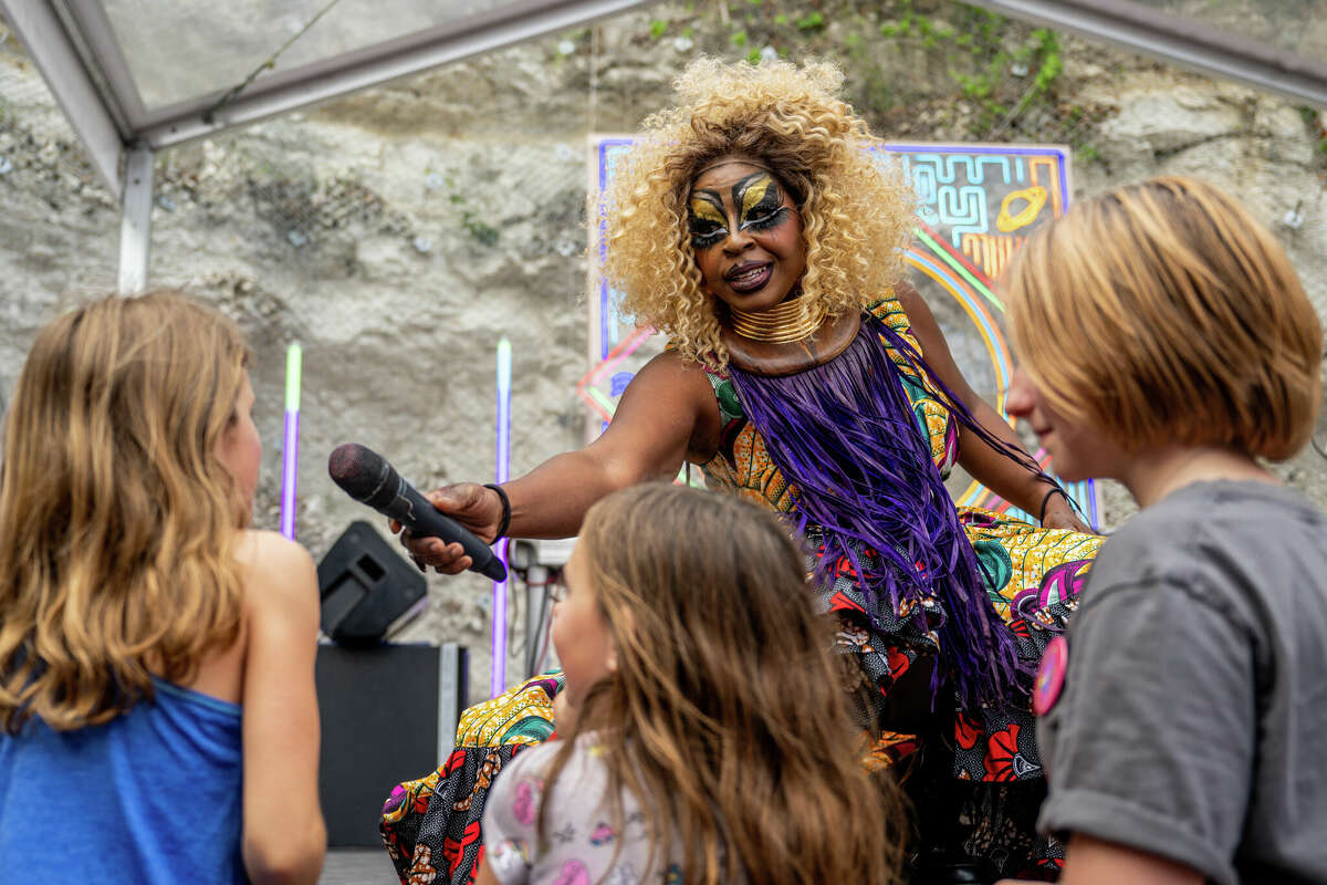 GOP bill to ban drag shows in public blasted by LGBTQ Texans, others