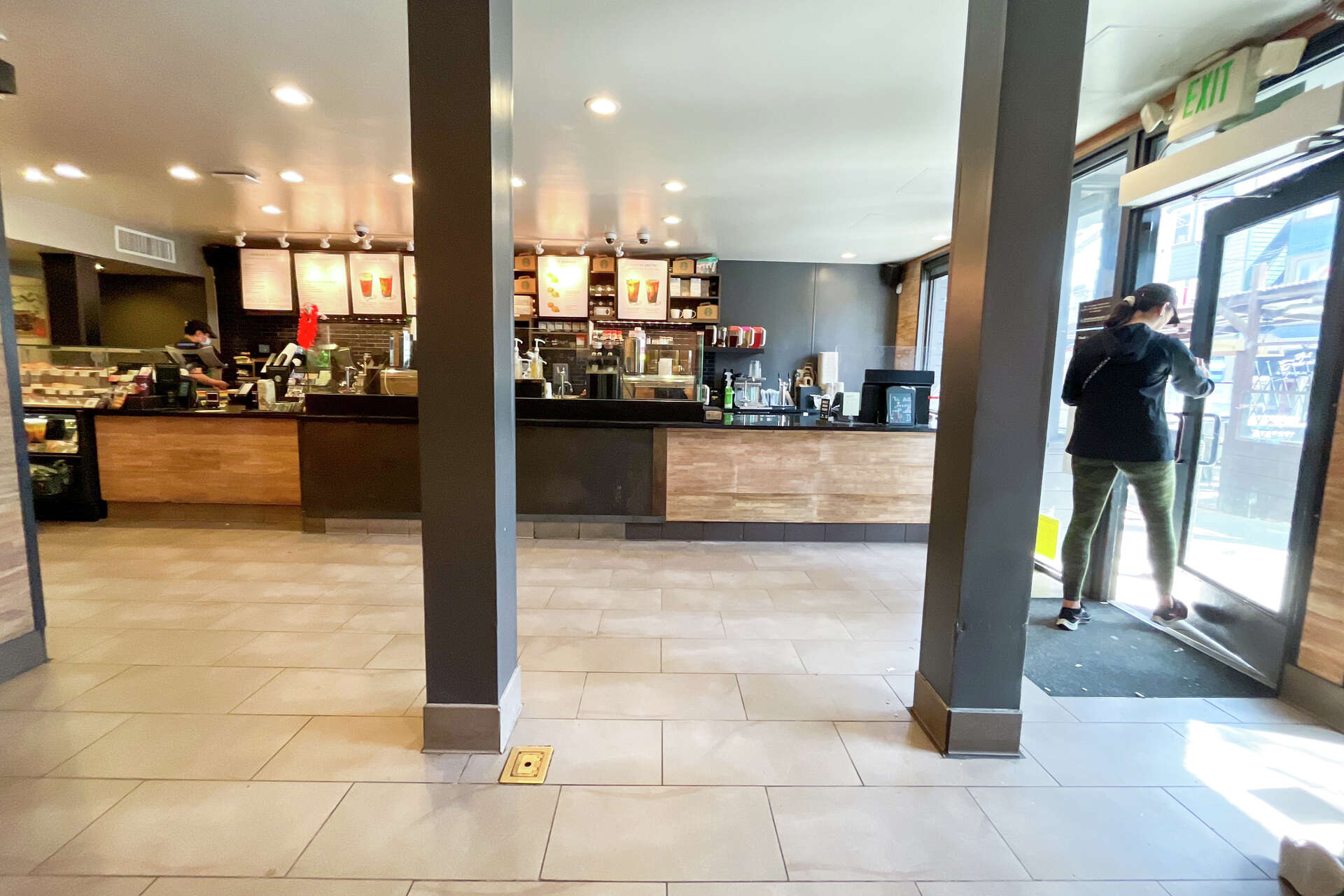 The mystery of disappearing seating at SF Starbucks continues
