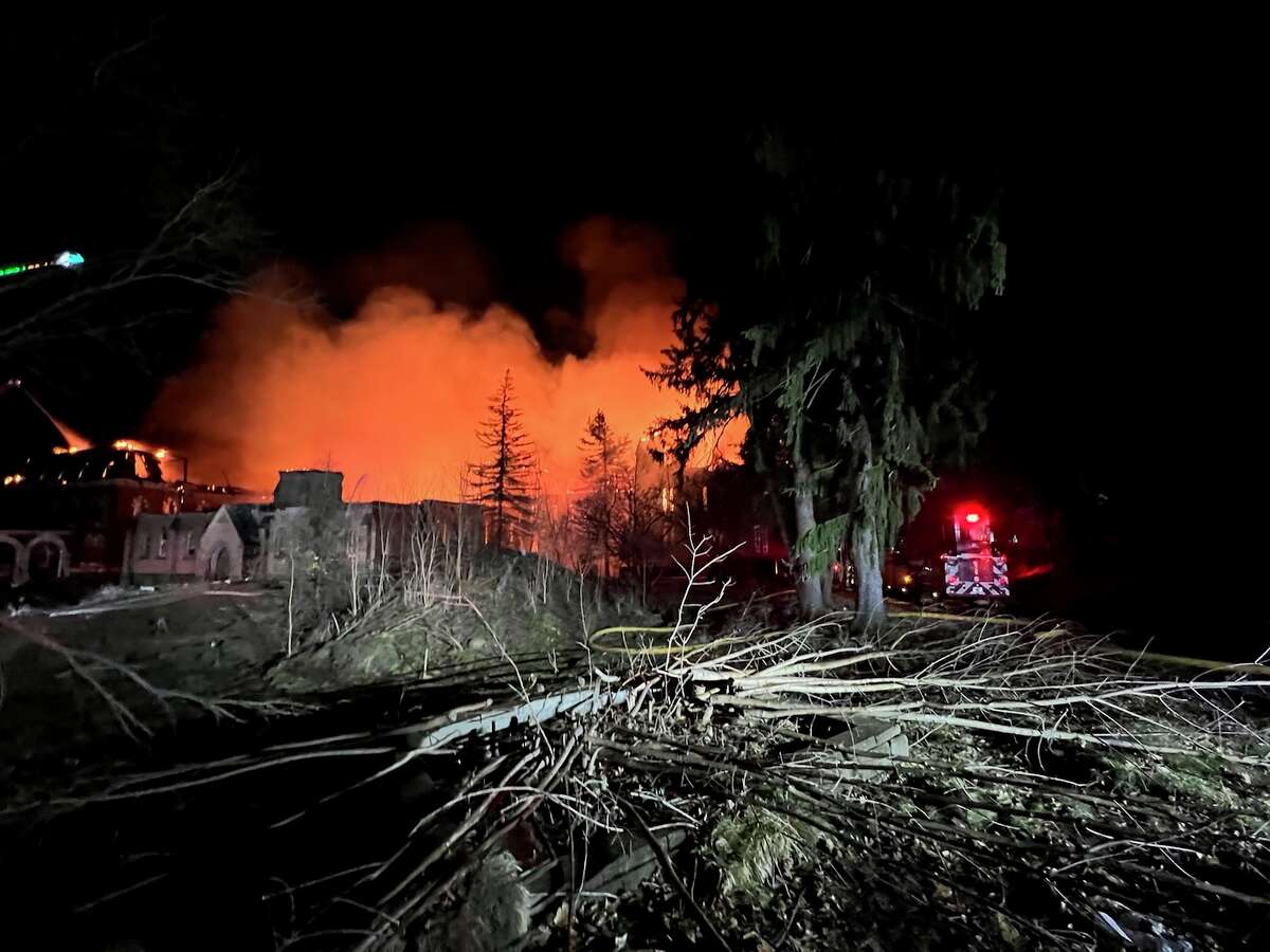 Massive fire guts old Doane Stuart campus in Albany