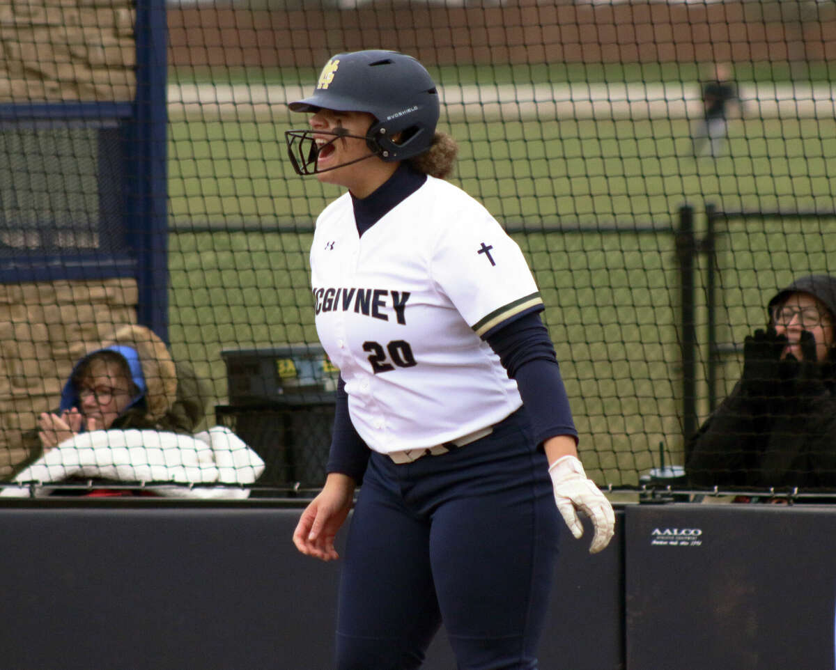 Griffins’ softball wins program’s first game