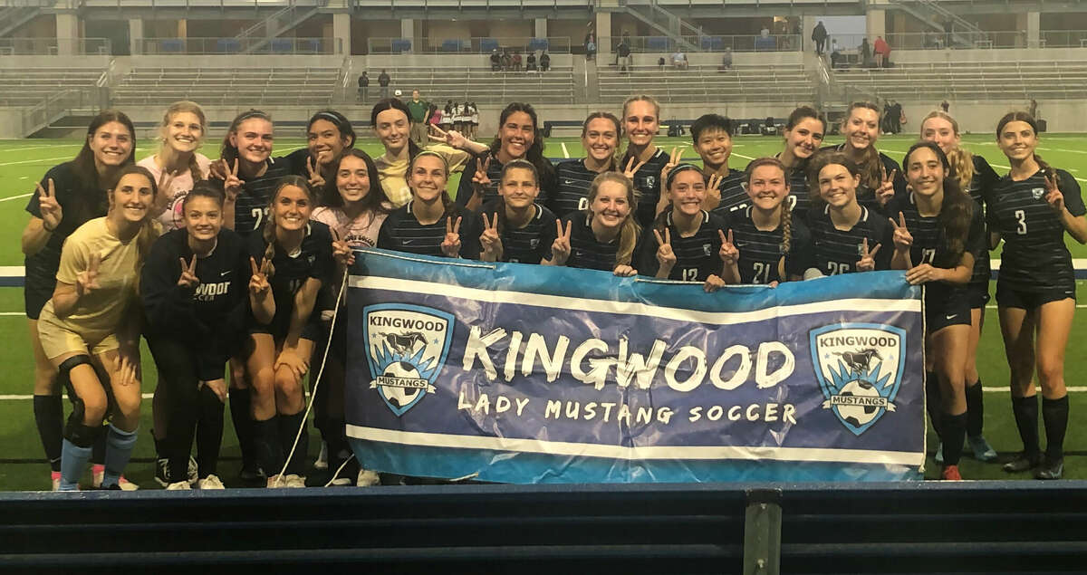 Kingwood, Atascocita soccer teams advance to area round