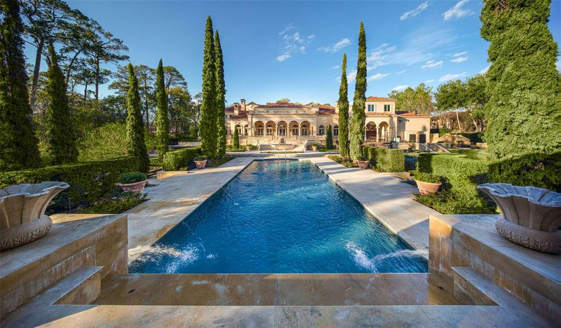 Houston mansion tied to local billionaire asks highest price in Texas