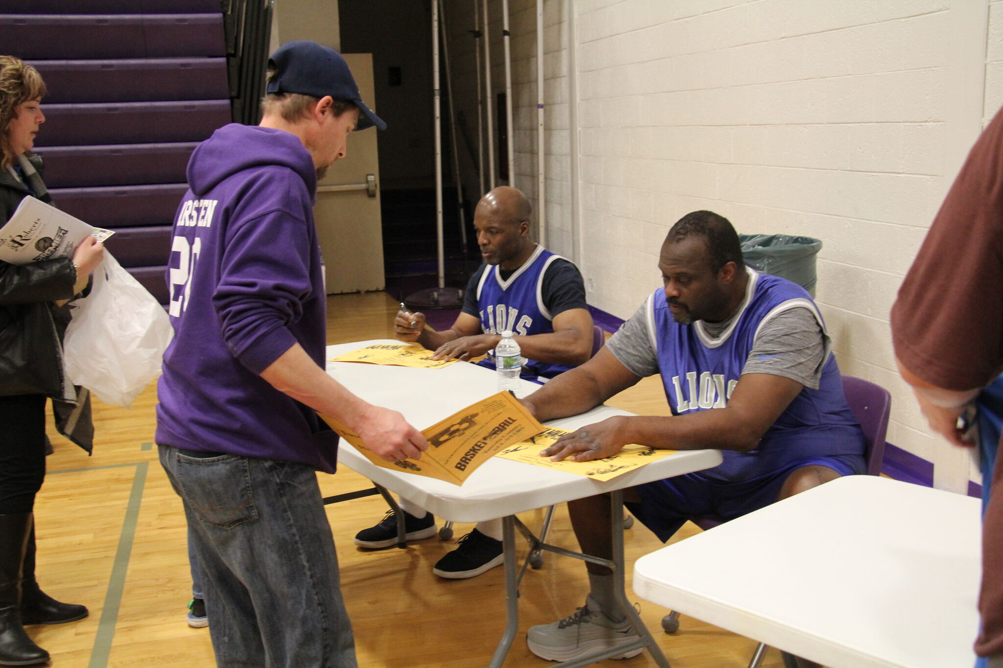 Lions Alumni and Tuscola 4-H Horse Leaders entertain at Caro