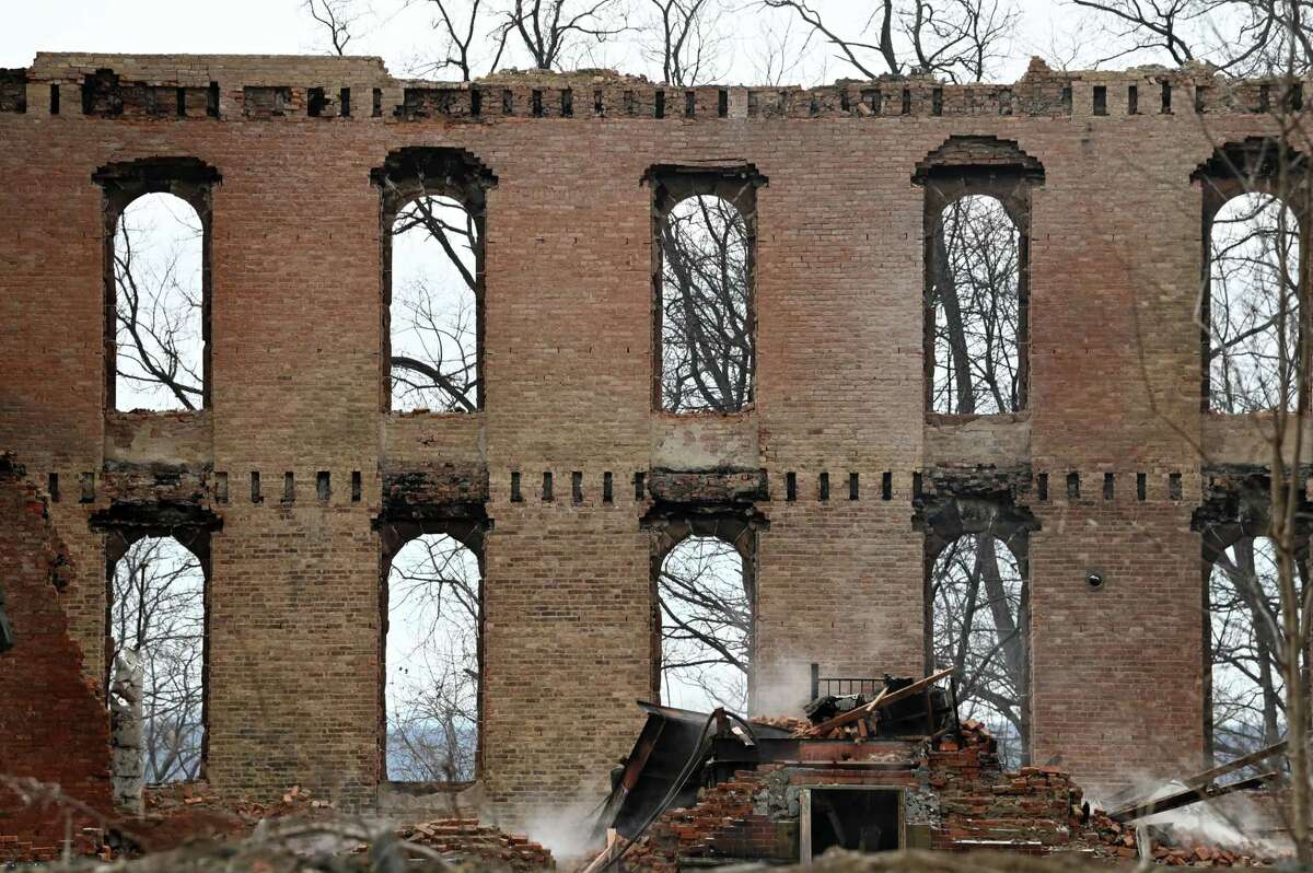 Kenwood Academy insurance policy dispute focus of bankruptcy hearing