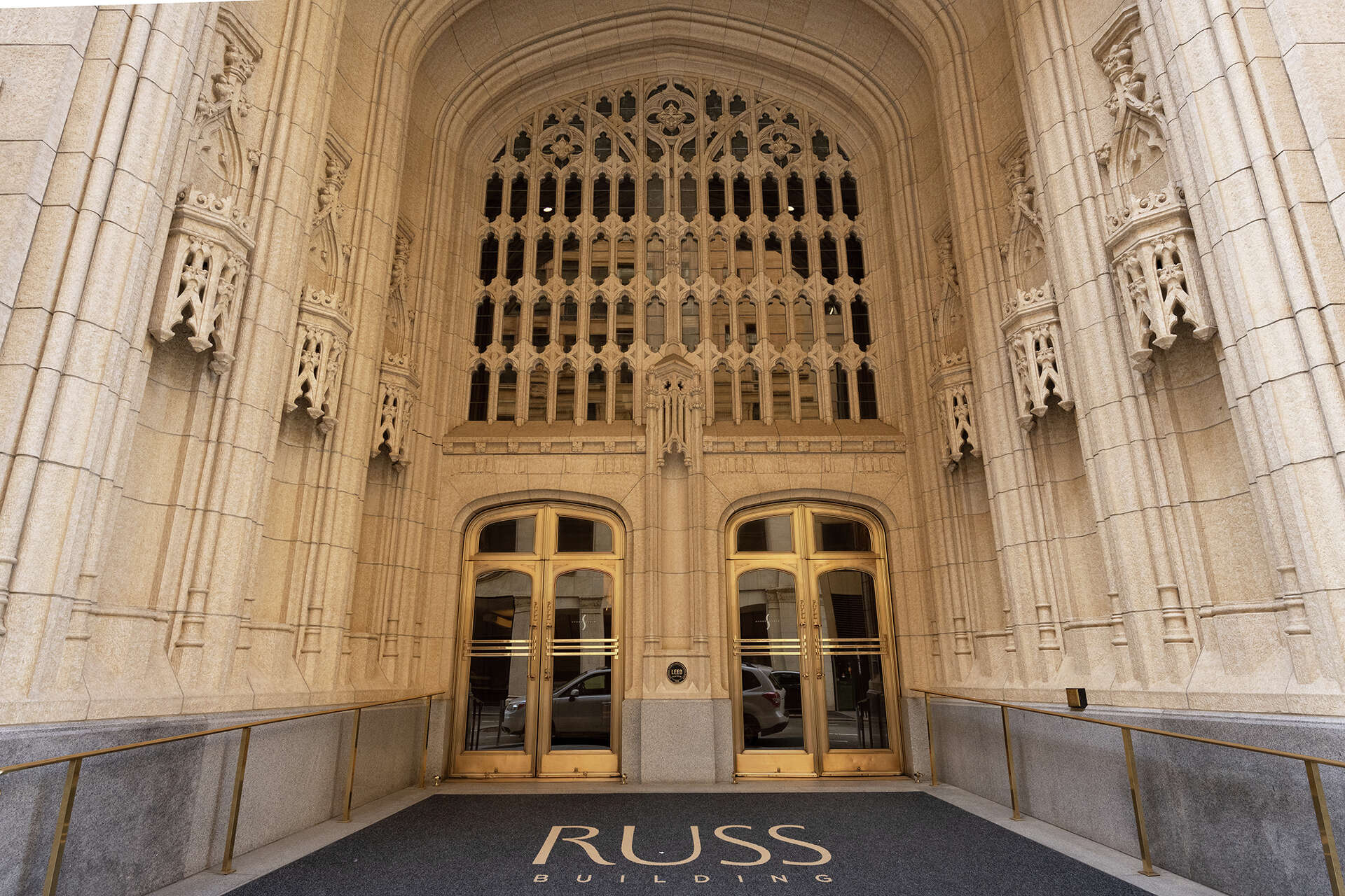 Why this SF building still captivates onlookers nearly 100 years later