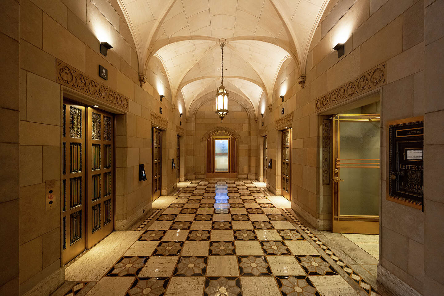 Why this SF building still captivates onlookers nearly 100 years later