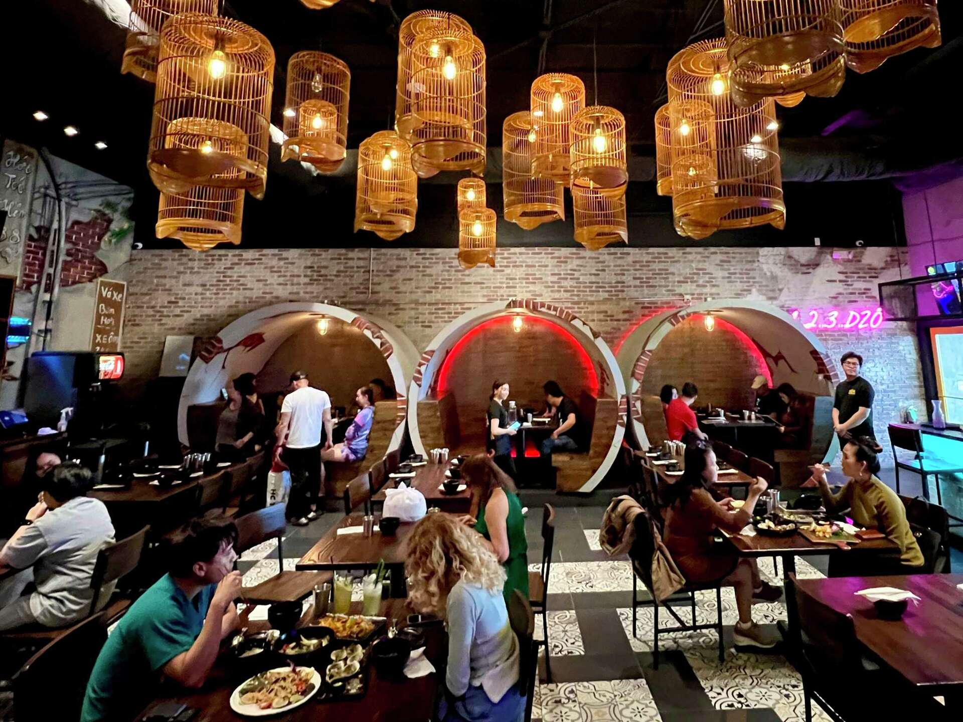 New Hem Kitchen & Bar opens in Houston's Asiatown