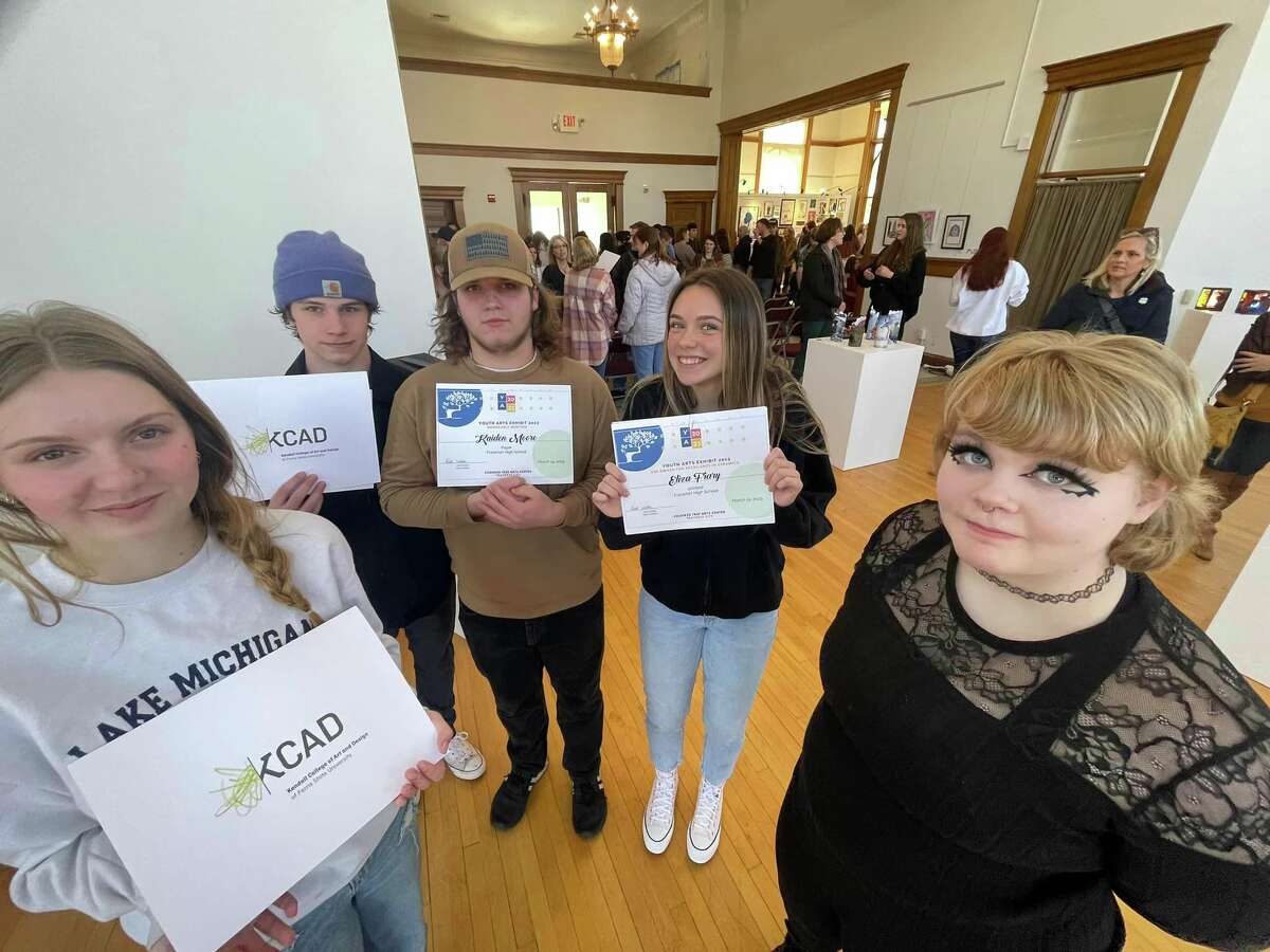 Frankfort students flex art skills in Traverse City