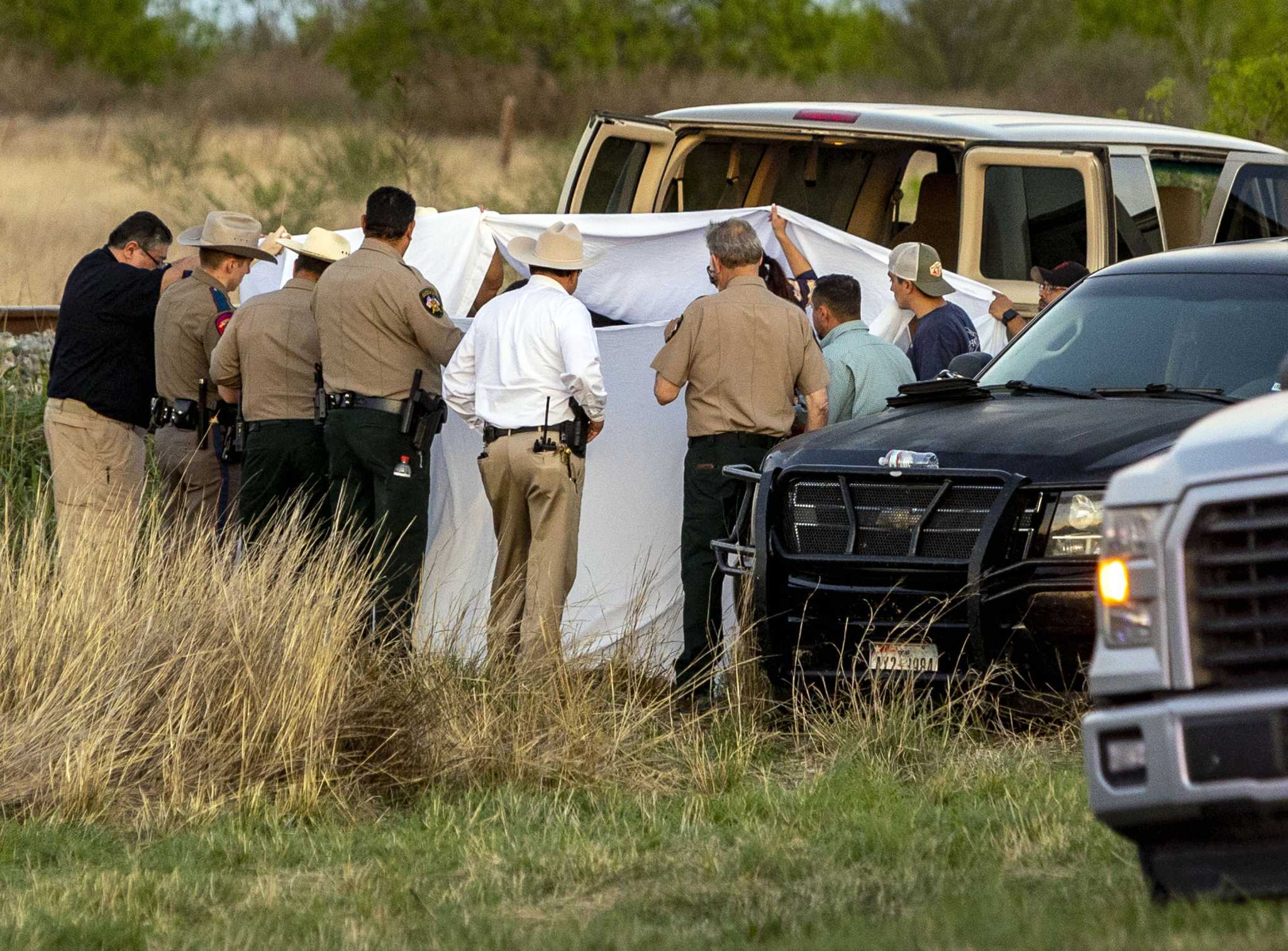 Texas police: Migrants found 'suffocating' in train car; 2 dead