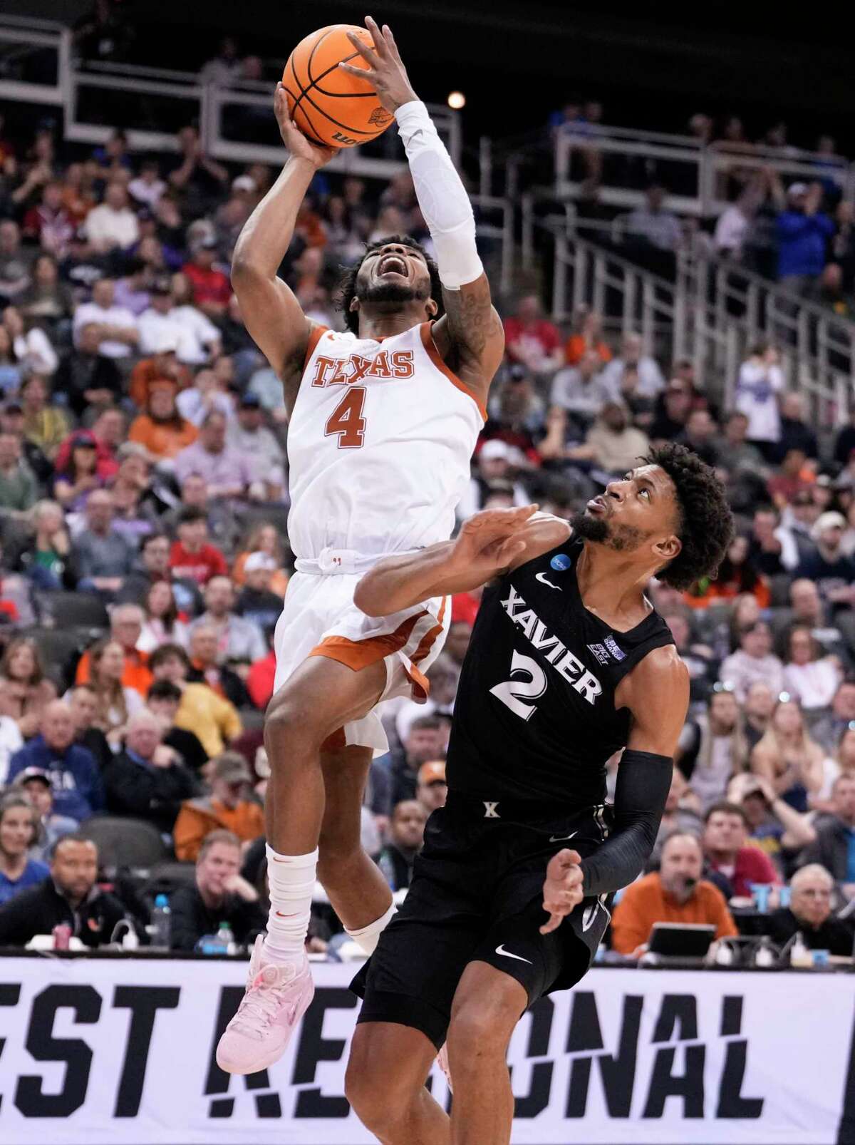 Texas Longhorns take down Xavier Musketeers to reach Elite Eight