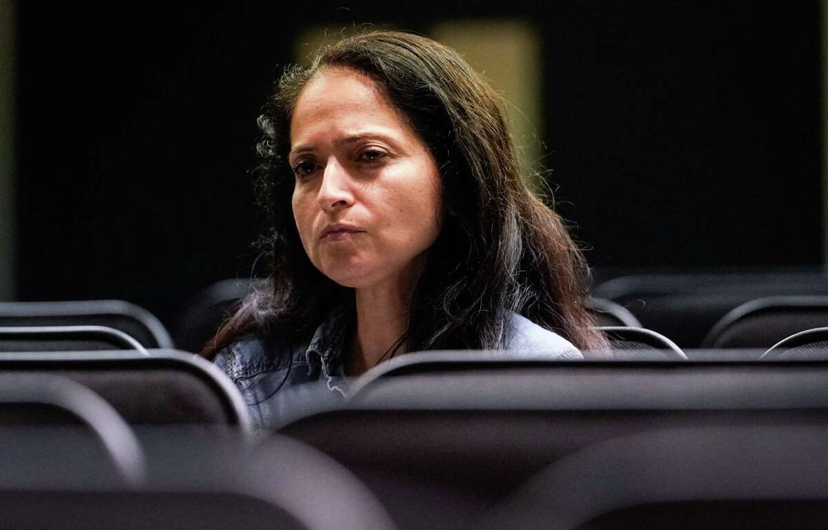 Community members criticize HISD takeover; district hiring event attra