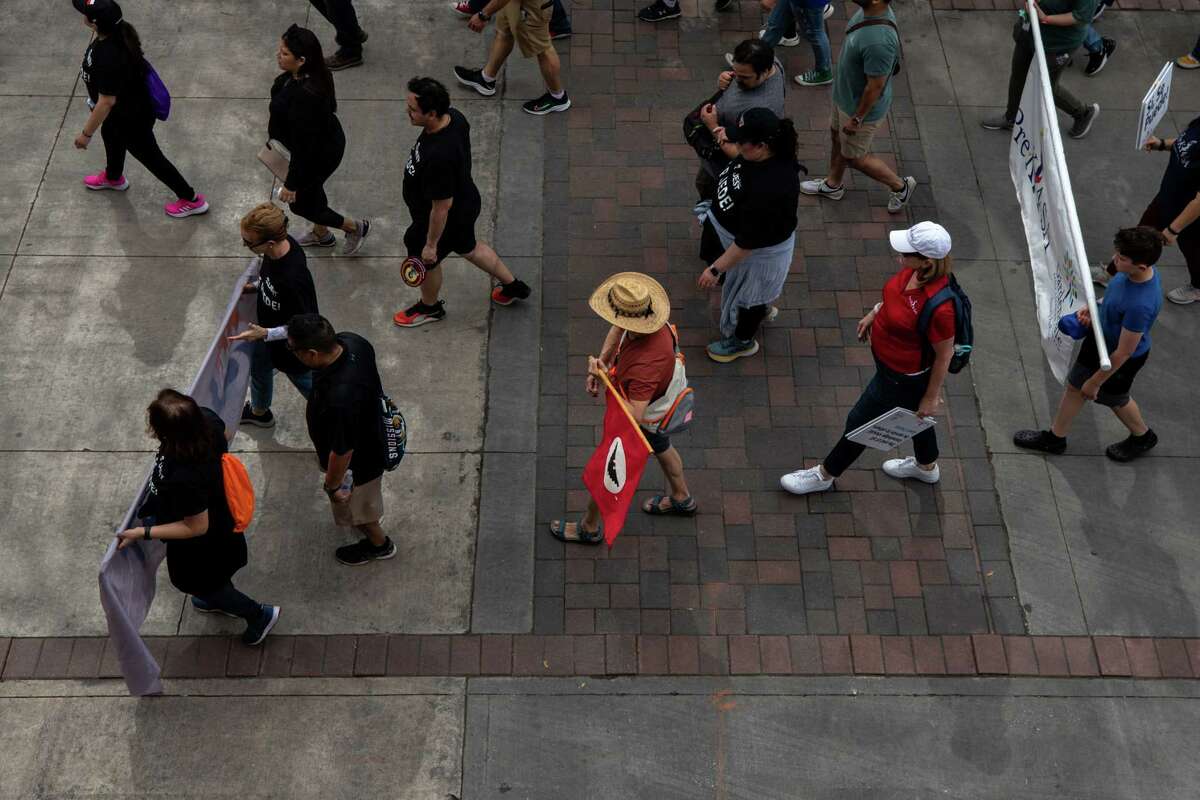 César E. Chávez March for Justice encourages helping others, voting