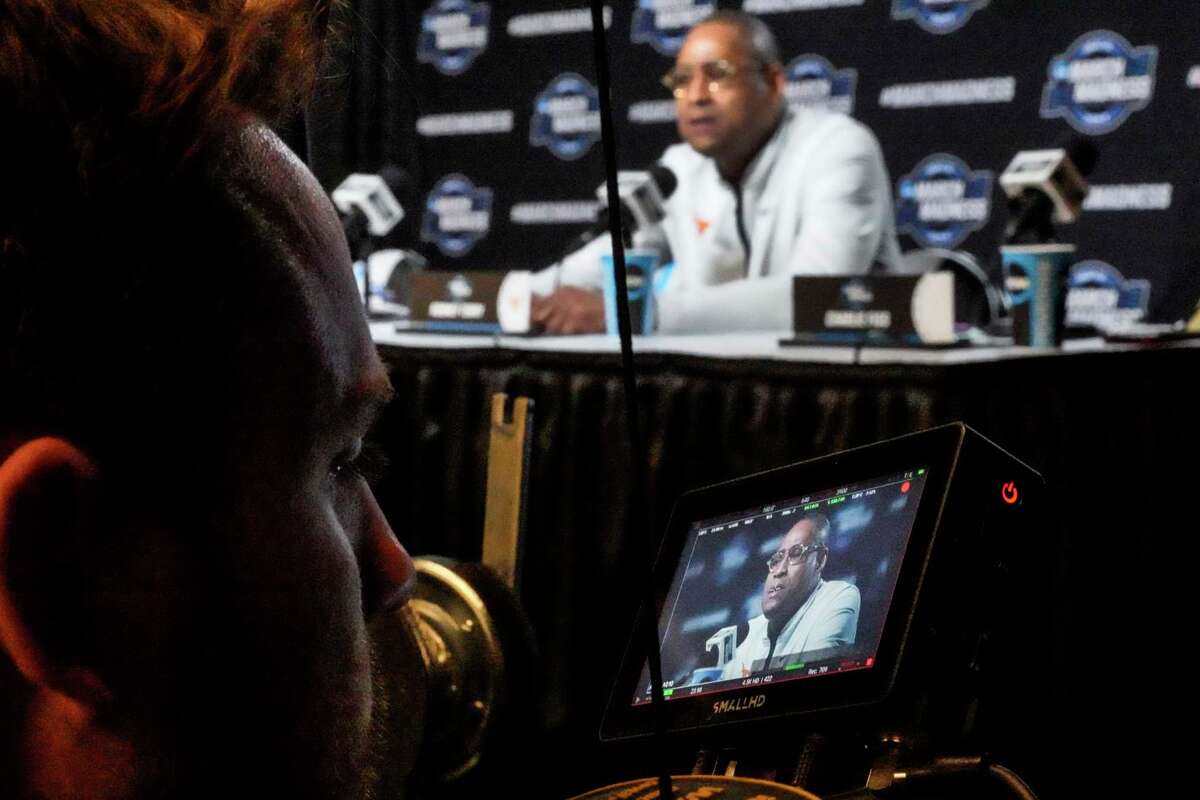 University of Texas basketball: Longhorns laughing all the way