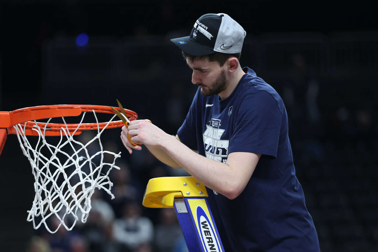 Alex Karaban committed to UConn after 'the worst visit I ever had'