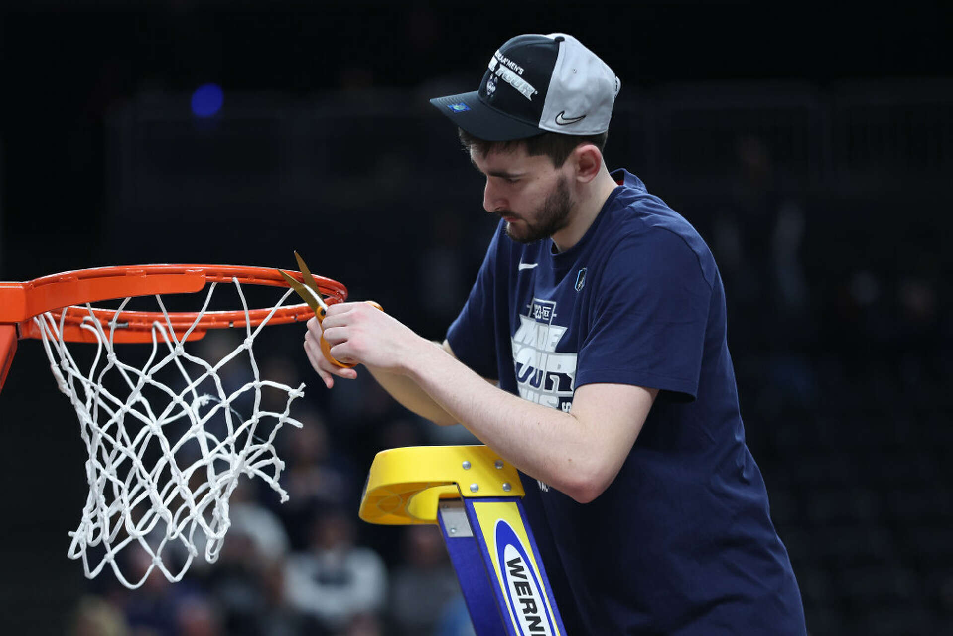 Alex Karaban committed to UConn after 'the worst visit I ever had'