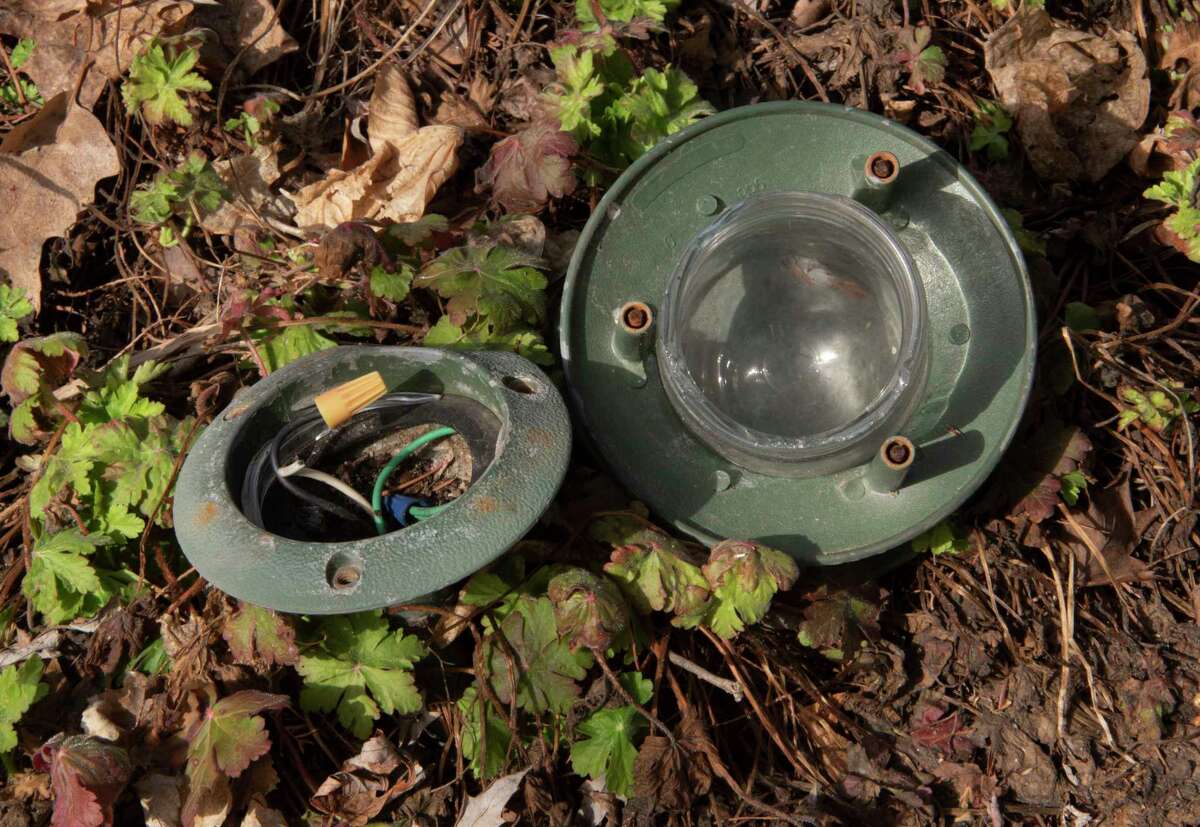 Vandals destroy outdoor exhibits at Albany's Ten Broeck Mansion