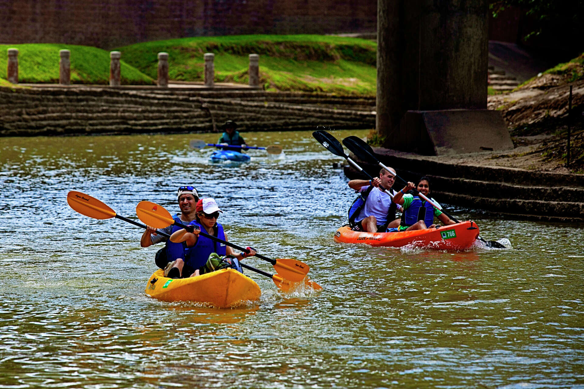 Best spots to go kayaking around Houston