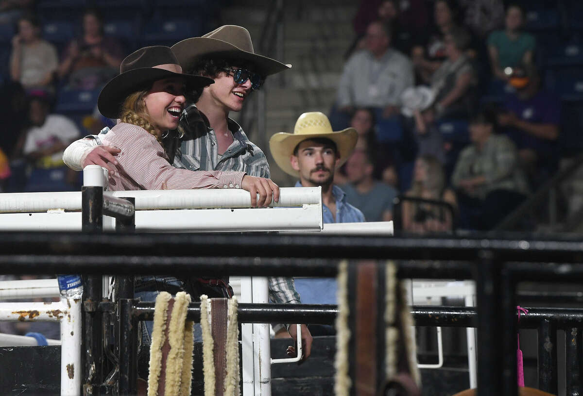 Lady bull riders thrill crowds at South Texas State Fair
