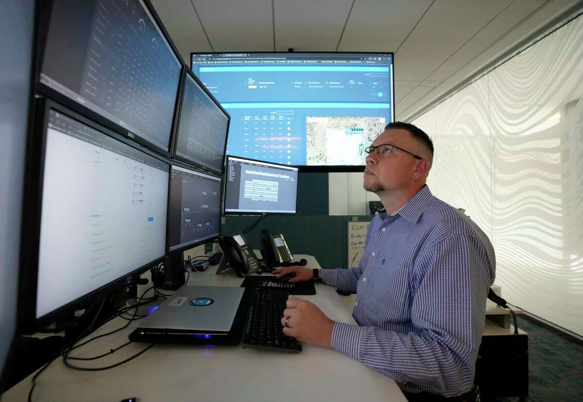 Exxon tracks methane emissions in Permian from new Houston base