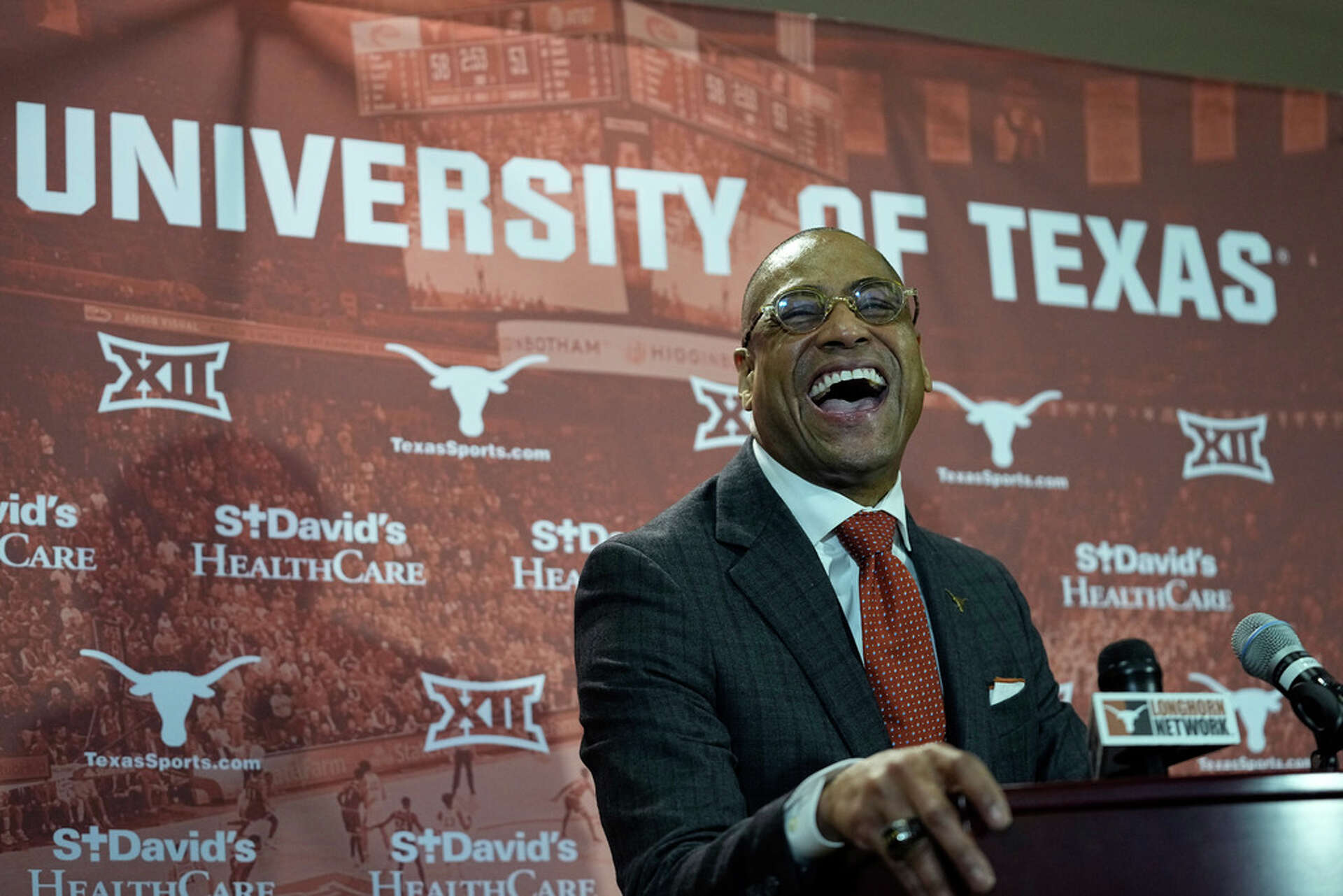 Texas coach Rodney Terry looks to lead Longhorns into a new era