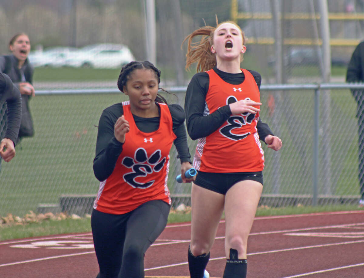 Edwardsville boys win SWIL Relays; girls take second