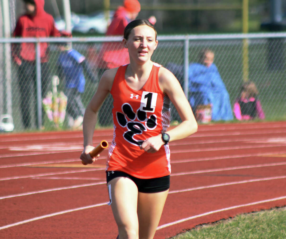 Edwardsville boys win SWIL Relays; girls take second