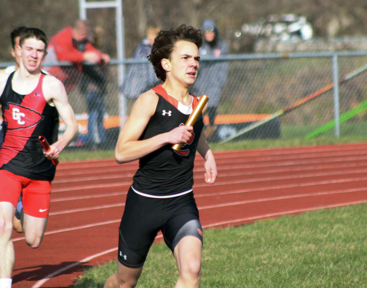 Edwardsville boys win SWIL Relays; girls take second