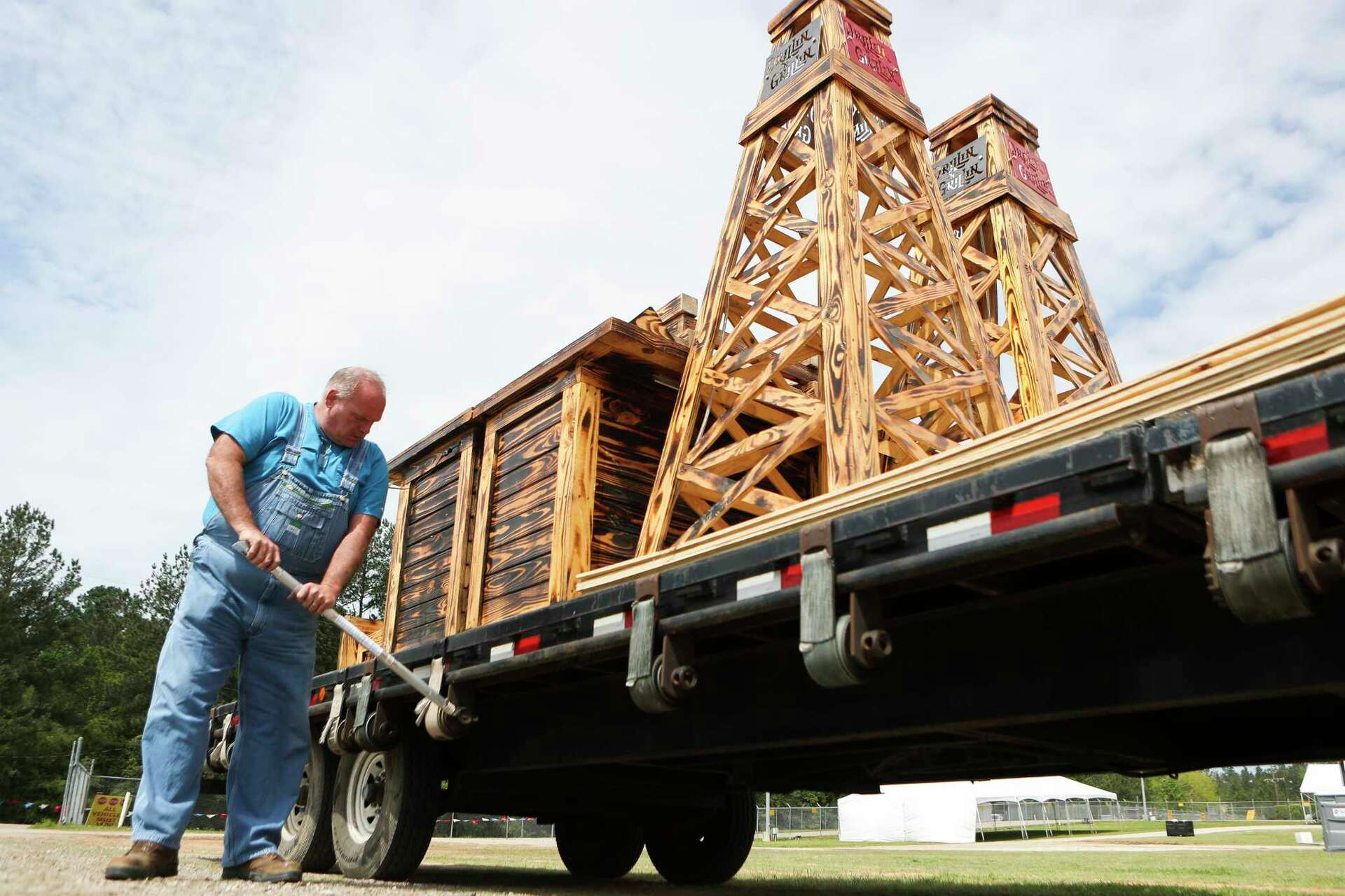 Teams prepare for annual Montgomery County Fair barbecue cook-off