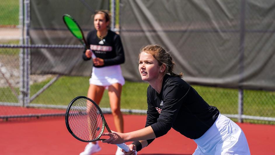 SIUE tennis takes home OVC honors