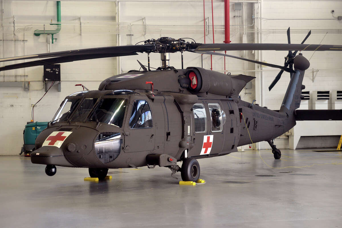 Officials: 9 dead after Sikorsky Army Black Hawks crash in Kentucky