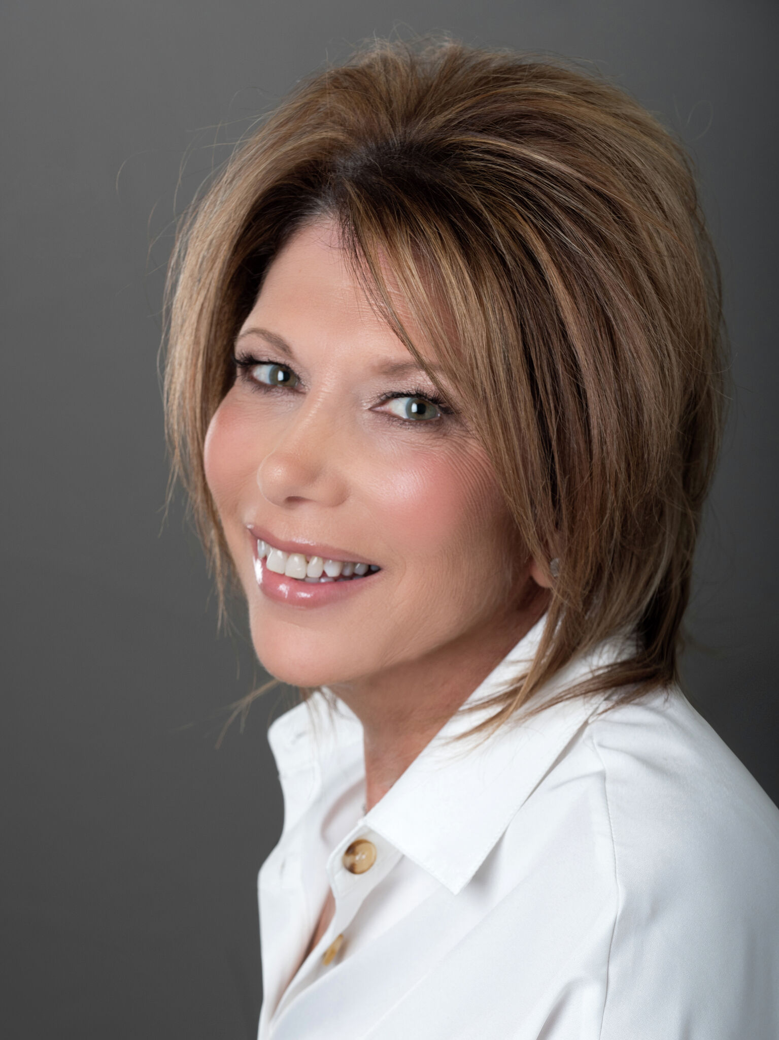 Award-winning Berkshire Hathaway Realtor Roberta Jurik works with